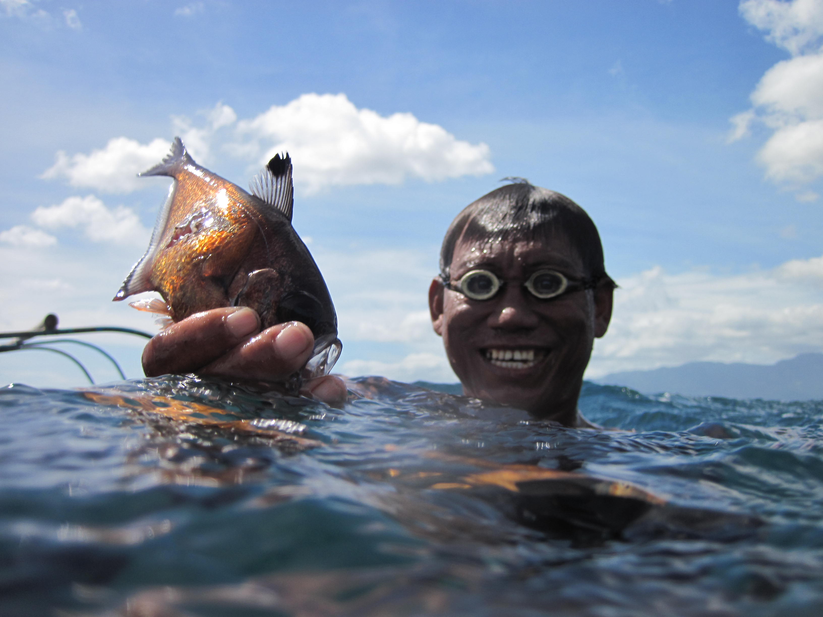 Speargun Fishing in Philippines – an Ecological Living | The Aquatic Ape